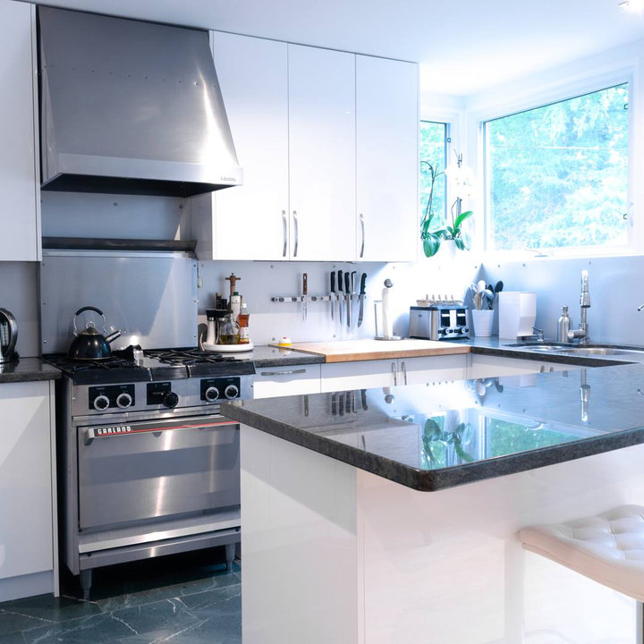 75 Beautiful Kitchen with Green Benchtop Ideas & Designs - April 2024 ...