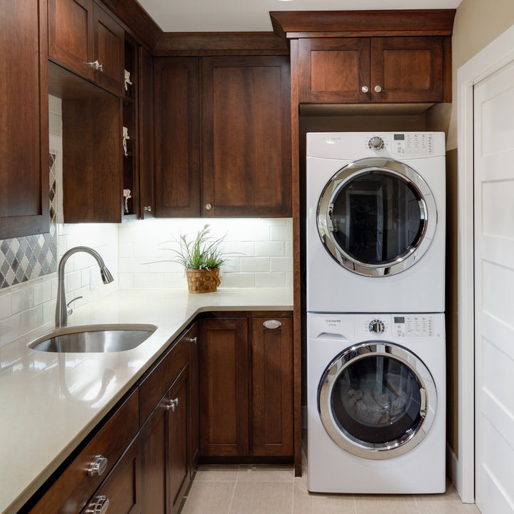 75 Beautiful L-shaped Laundry Room Ideas & Designs - October 2025 ...