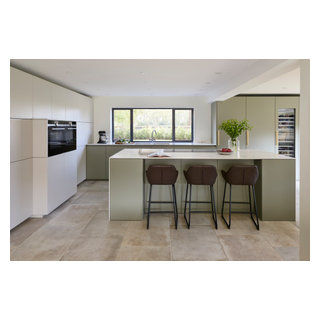 Alexander House - Contemporary - Kitchen - Berkshire - by Snug Kitchens ...