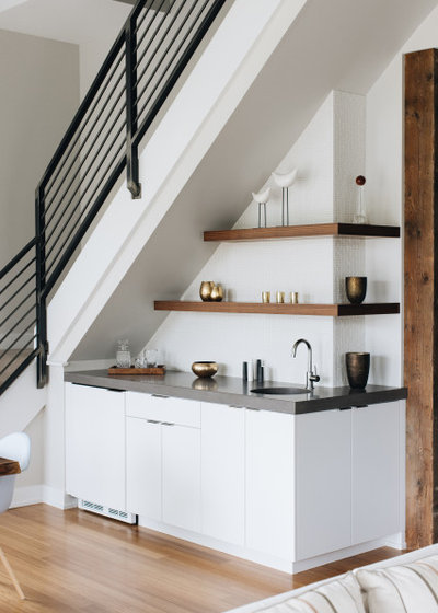 25 Home Bars Stashed Under the Stairs