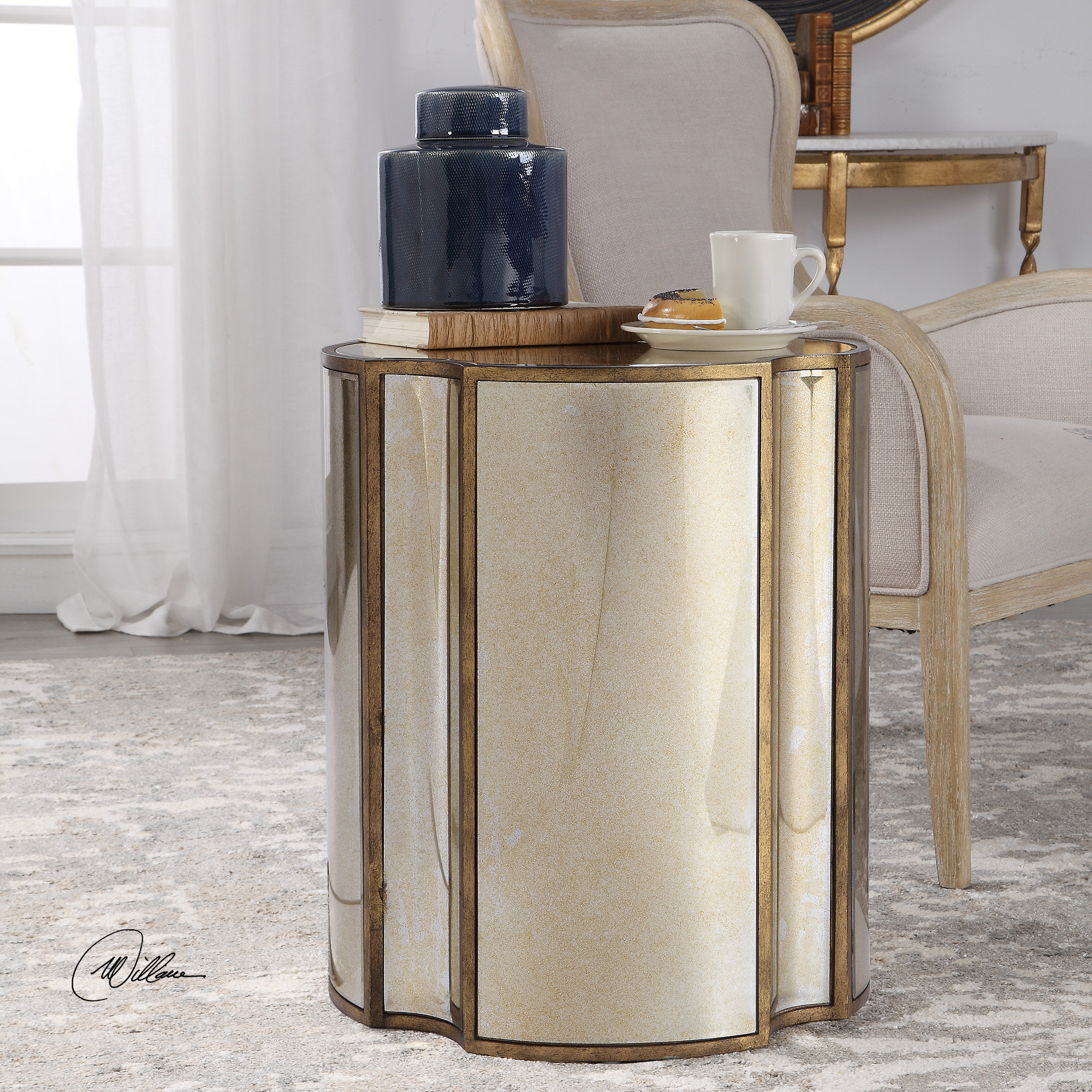 Mirrored Quatrefoil Shaped Accent Table | Round Geometric Gold Vintage ...