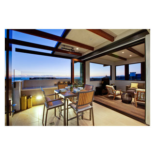 Manhattan Beach High-tech Architectural Oceanview - Beach Style ...