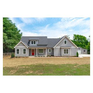 Red Door Farmhouse - Traditional - Exterior - Raleigh - by Grayson Dare ...