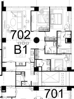 Round Pillar in the middle of living room!