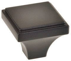 Vanity Hardware That Adds a Stylish Touch to the Bath