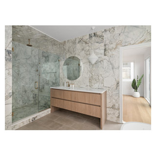 Coastal Westfield Renovation - Beach Style - Bathroom - New York - by ...