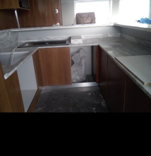 Open space bar/kitchen