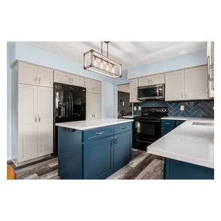 Stunning Transitional Hybrid Kitchen Remodel Done in a Two-Tone Color ...