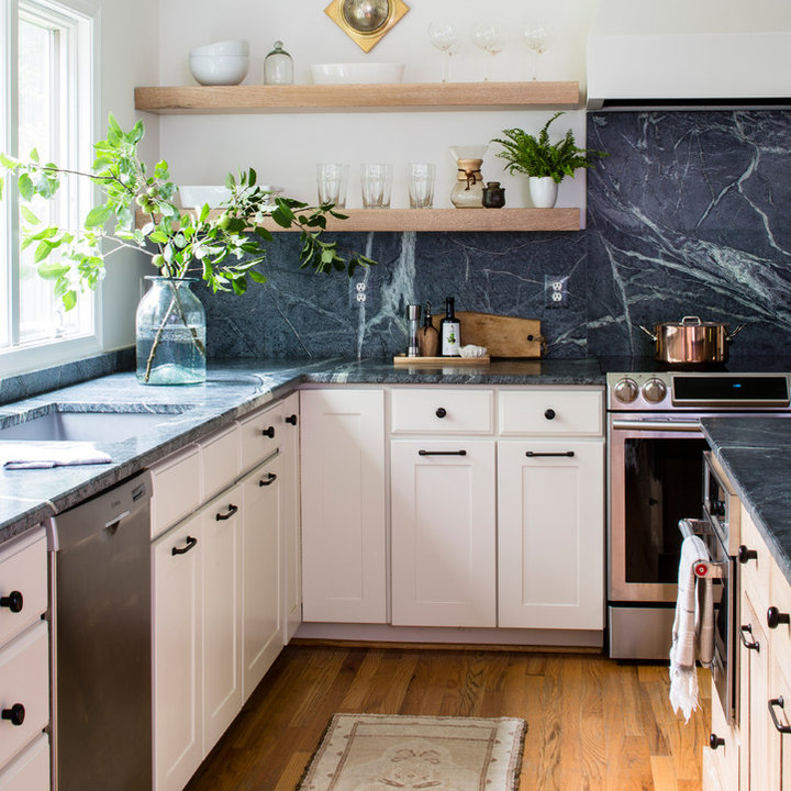 75 Beautiful Kitchen with Green Benchtop Ideas & Designs - March 2025 ...