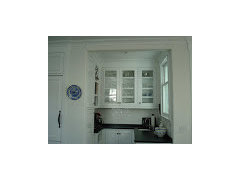 Can an Island w/seating realisticly fit in a 13 ft wide kitchen ...