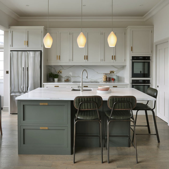 75 Beautiful Medium Sized Kitchen Ideas and Designs - October 2025 ...