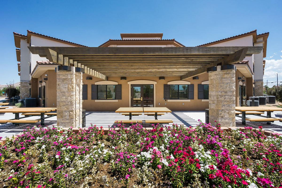 50 Sq Ft Split Face, 8xrandom Corners - Traditional - Siding And Stone ...