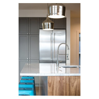 Cascadia II - Kitchen - Seattle - by PINEAPPLE-ID | Houzz