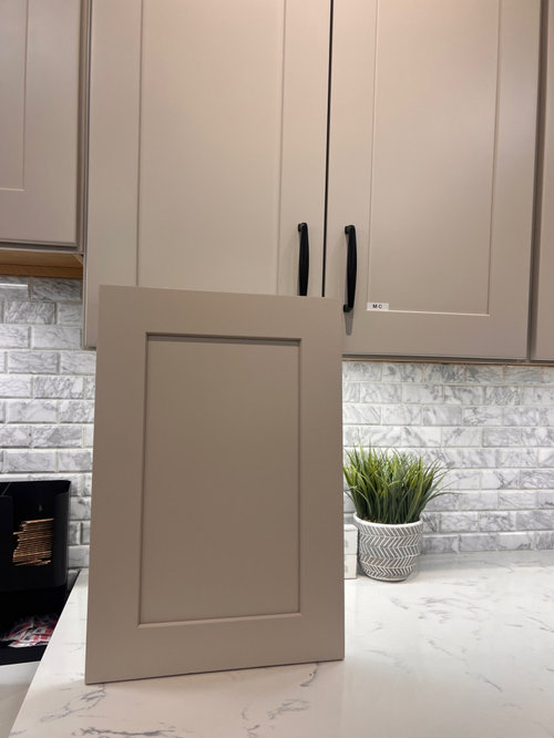 Sand color kitchen cabinets. confuse about countertop and backsplash