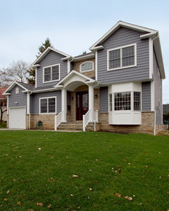 High ranch, raised ranch, bi level - whatever you may call it.