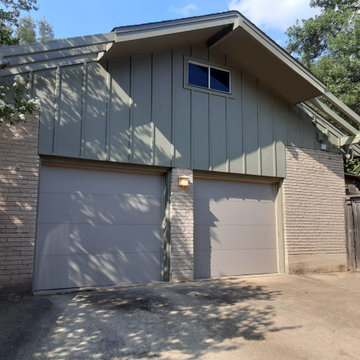 Sandstone Garage Doors - Photos & Ideas | Houzz