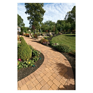 EP Henry Walkways - New York - by V&S Landscape Supply | Houzz UK