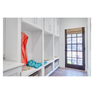 Waypoint Living Spaces Collection - New York - by NY Cabinets | Houzz IE