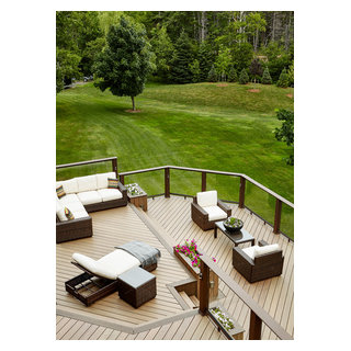 TimberTech Legacy Collection Decking in Pecan with Mocha Accents ...