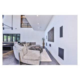 Modern Lake House - Gathering Room Under Balcony / Catwalk - Modern ...