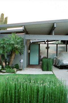 How to modernize my mid century split level house exterior?