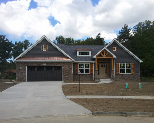 Windswept Smoke Vinyl Siding | Houzz