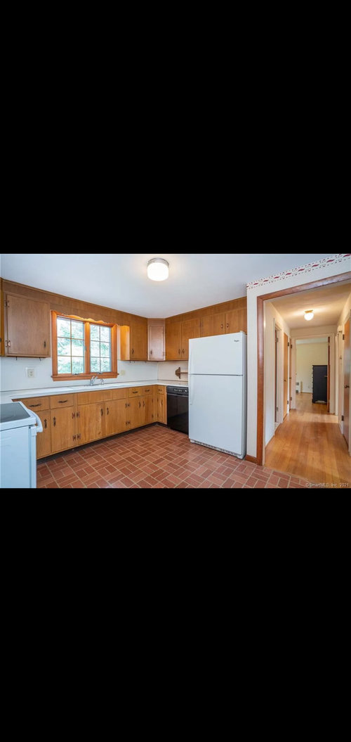 Small cape kitchen layout