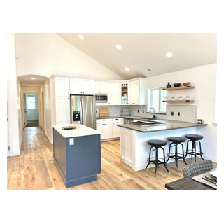 Mid Valley Modern Farmhouse - Farmhouse - Kitchen - Denver - by Inplace ...