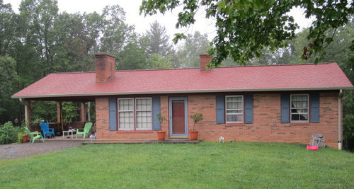 i need help with the front of this 70s ranch.