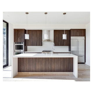 Enclave at Del Rio - Contemporary - Kitchen - Sacramento - by Wendy ...
