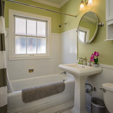 Mediterranean Bathroom Ideas You’ll Love - November 2025 | Houzz