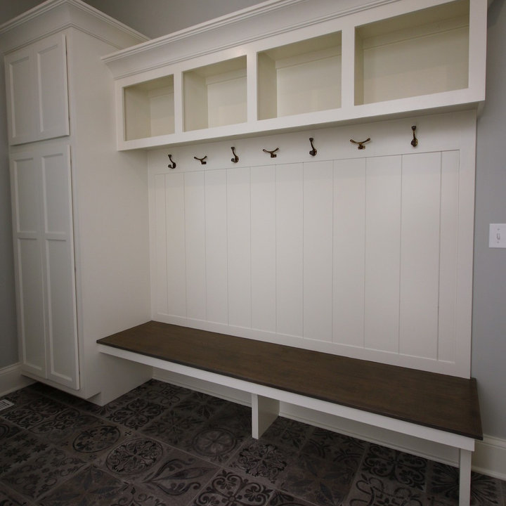 75 Ceramic Tile Entryway Ideas You'll Love - May, 2026 | Houzz