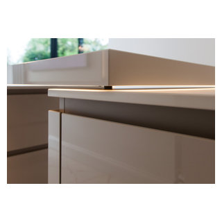 Floating Hob - Contemporary - Essex - by Eden Kitchens | Houzz