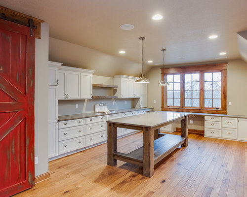 Rustic Craft Room Design Ideas, Remodels & Photos