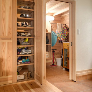 ON TREND: 75 Asian Closet Pictures & Ideas - September, 2021 | Houzz