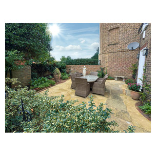 Italian Courtyard Garden with York stone patio and red clay brick ...
