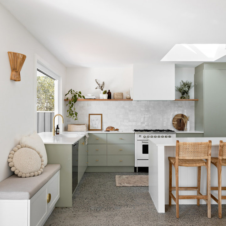 75 Beautiful Mid-sized Kitchen Ideas & Designs - February 2022 | Houzz AU