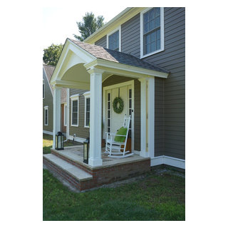 James Hardie Siding, Portico and Azek Deck Build in Westford, MA - Classique - Boston - par ...