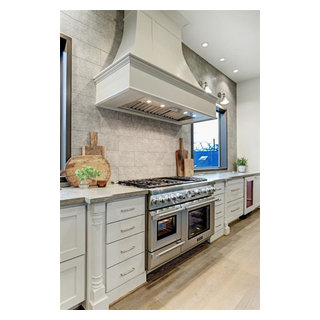 17 - Transitional Oxford Kitchen Stove and Vent Hood - Transitional ...
