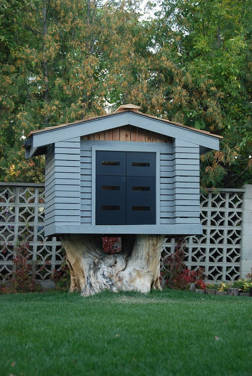 Tree/Stump House