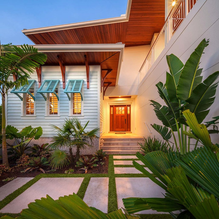 75 Tropical Exterior Home Ideas You'll Love - May, 2026 | Houzz