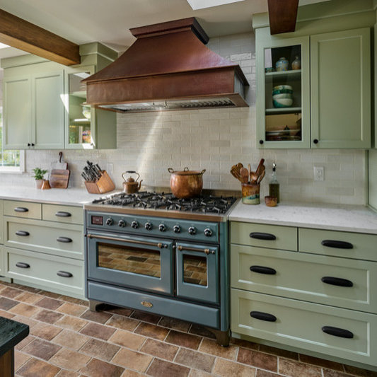 75 Beautiful Kitchen with Green Benchtop Ideas & Designs - July 2025 ...