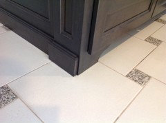 Return on toe kick bottom molding