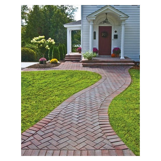 EP Henry Walkways - New York - by V&S Landscape Supply | Houzz