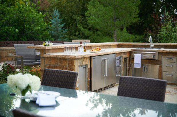 How to Choose the Right Size and Layout for Your Outdoor Kitchen
