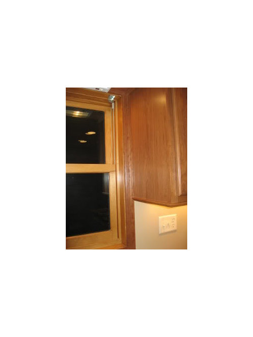 Does cherry trim around window make pine window look tacky? | Houzz Forum