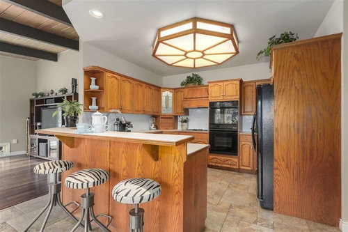 Lighting: Vaulted Mid-century ceiling