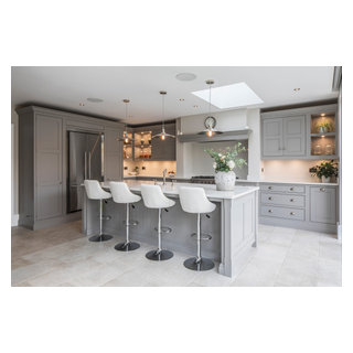 Open Plan Shaker Style Kitchen with Island - Transitional - Kitchen ...