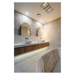 Glenview Residence - Beach Style - Bathroom - Sunshine Coast - by DCM ...