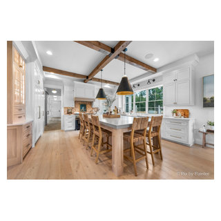 Modern Alan Farmhouse - Farmhouse - Kitchen - Chicago - by Meyer Design ...